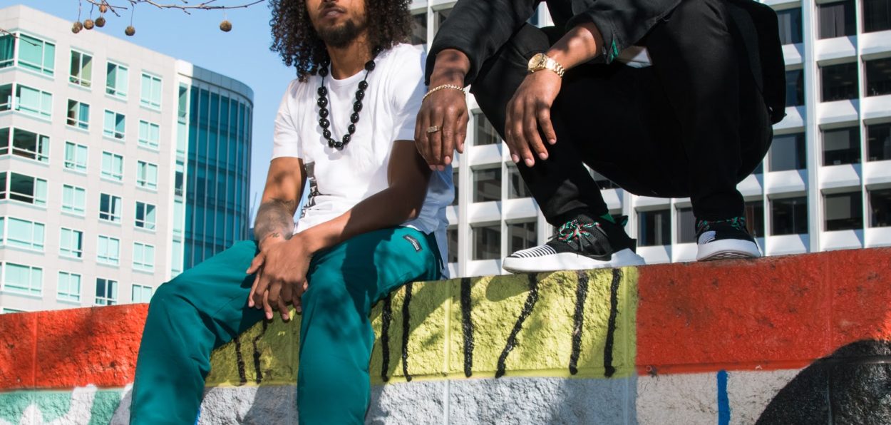 Los Rakas: MANES DE NEGOCIO – El Observador