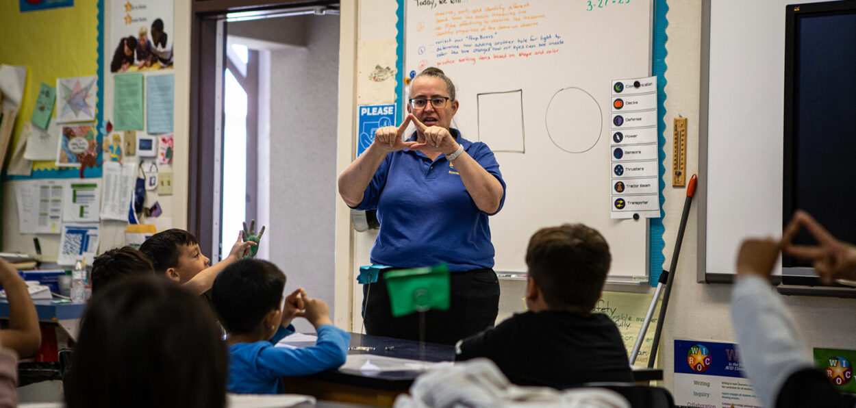 ¿Será este el año en que California hará obligatoria la educación ...